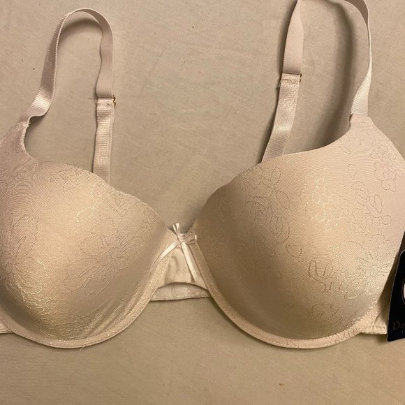 Delta Burke | Intimates & Sleepwear | Delta Burke Intimates Bra 4dd Nwt ...